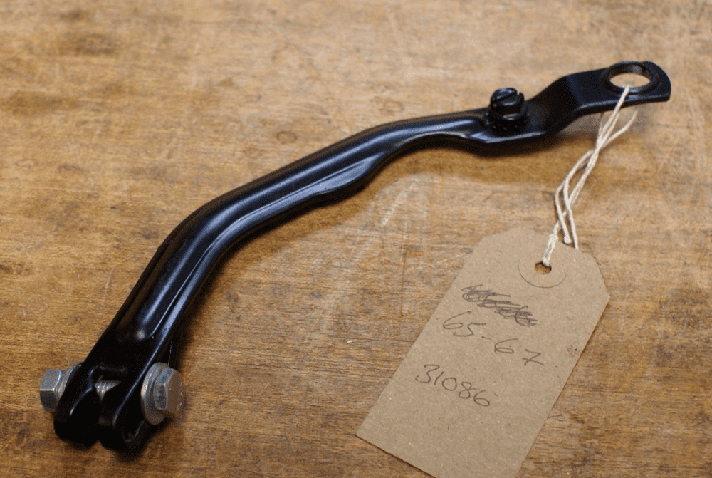 1965-67 Accelerator LEVER Arm At Firewall 31086 New