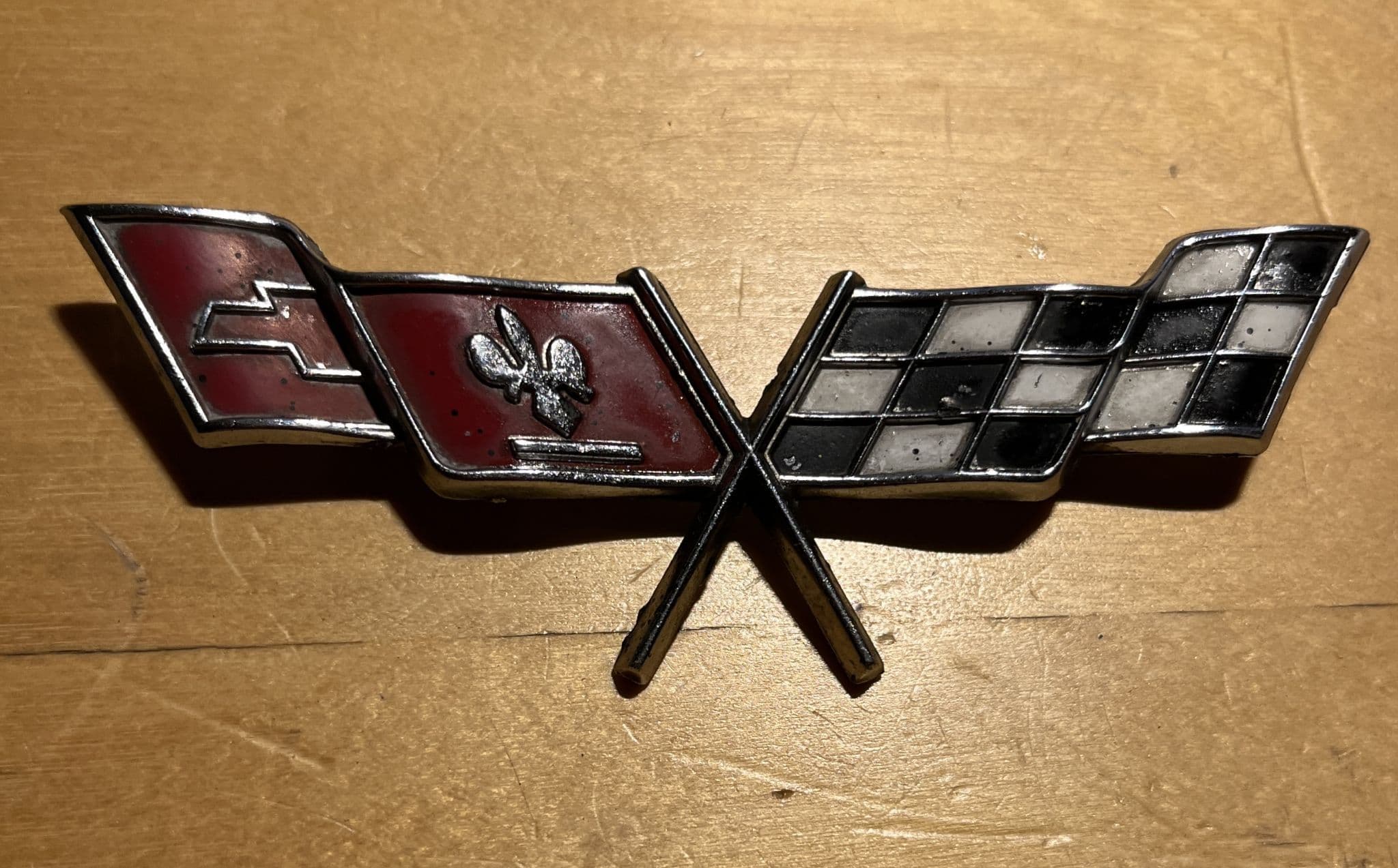 1977-1979 C3 Corvette Front Fender X-Flags Emblem GM 466652 USED