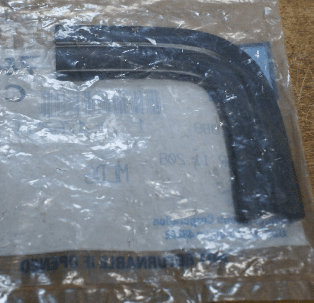 1978-1981 C3 Corvette Rear Window Corner Moulding GM 476254 New