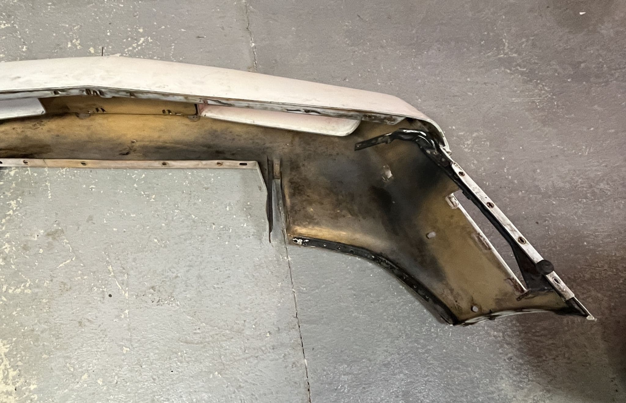 1984-1990 Corvette C4 front BUMPER COVER FASCIA GM 14030201 used