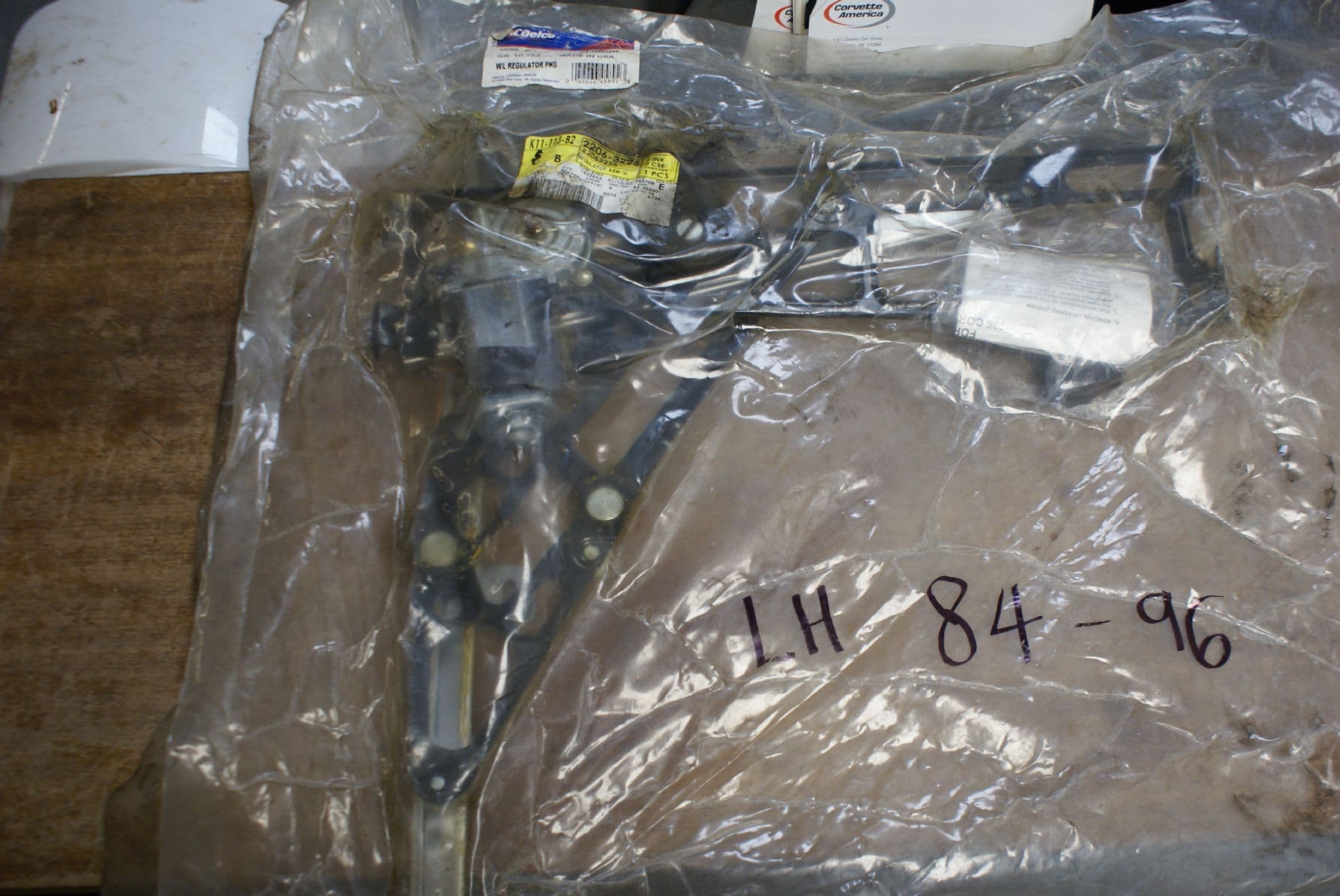 1984-1996 C4 Corvette LH Window Regulator Assembly GM 22063225 New