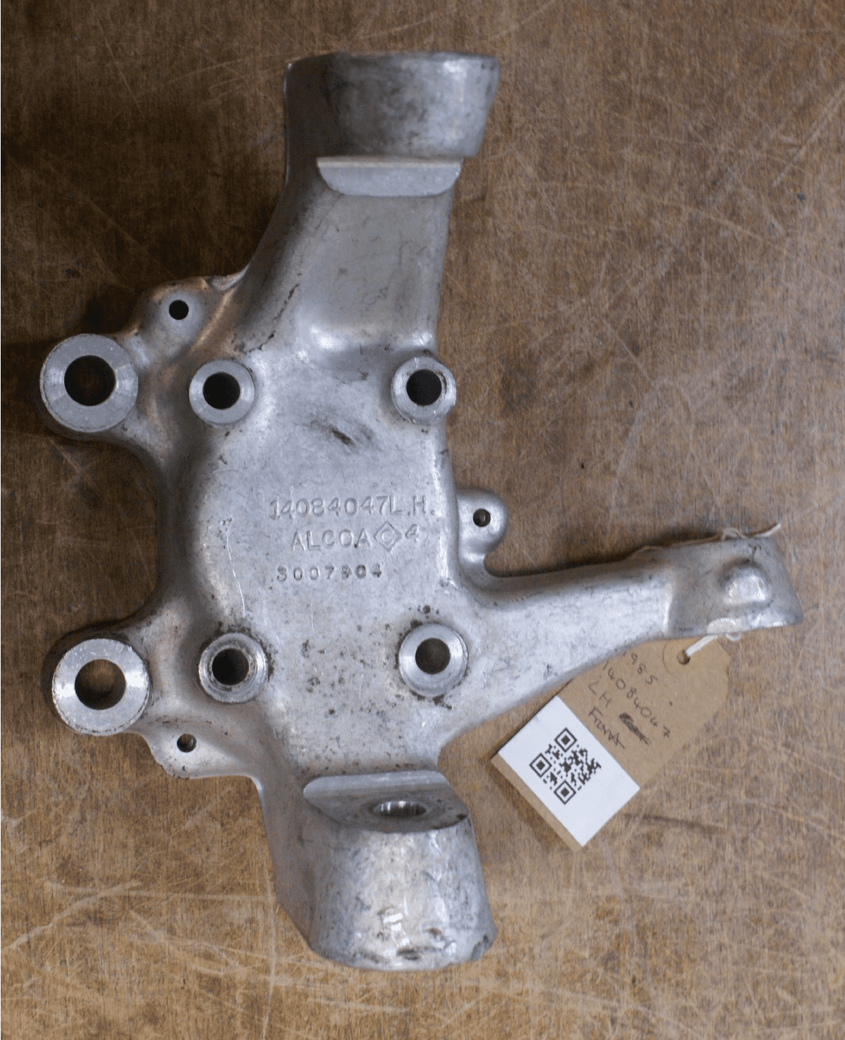 1984-85 C4 Corvette Front LH Suspension Spindle Knuckle GM 14084047 Used