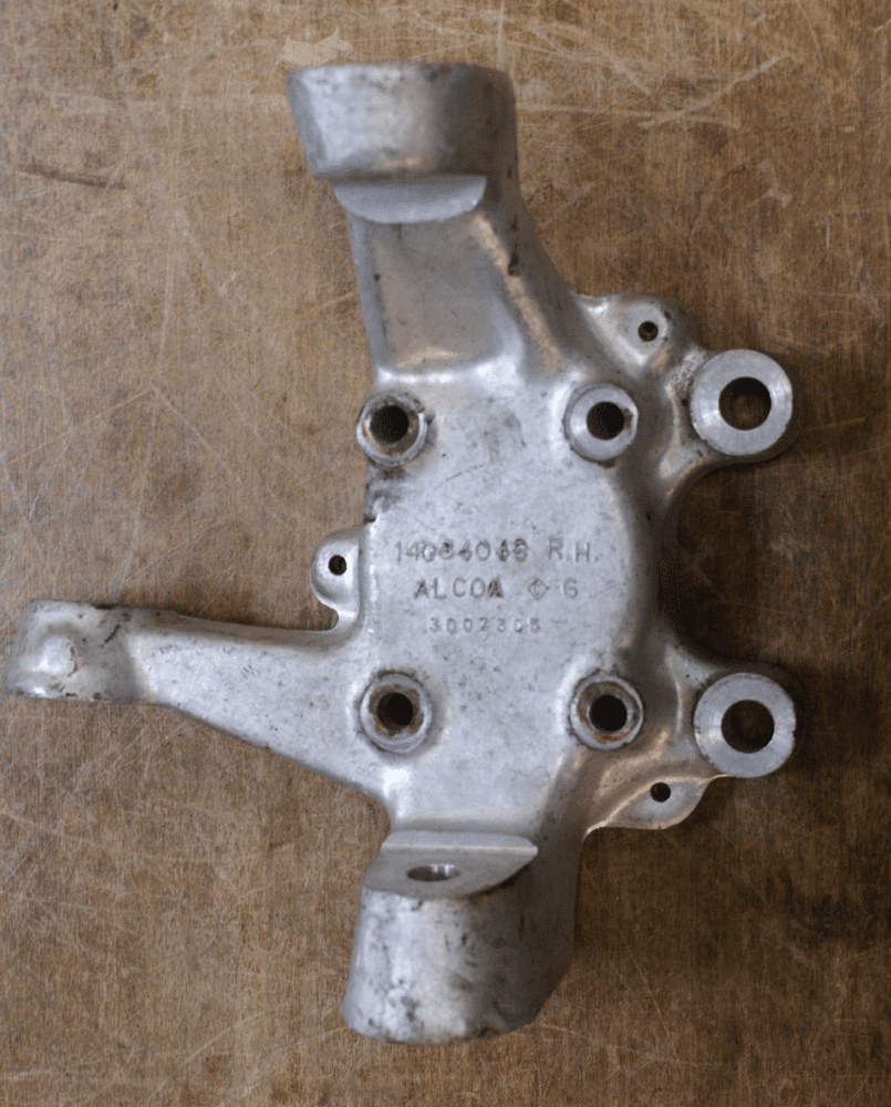 1984-85 C4 Corvette Front RH Suspension Spindle Knuckle GM 14084048 Used