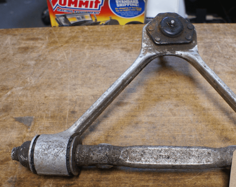 1984-87 C4 GM 14067597 Upper Control Arm Front LH Used