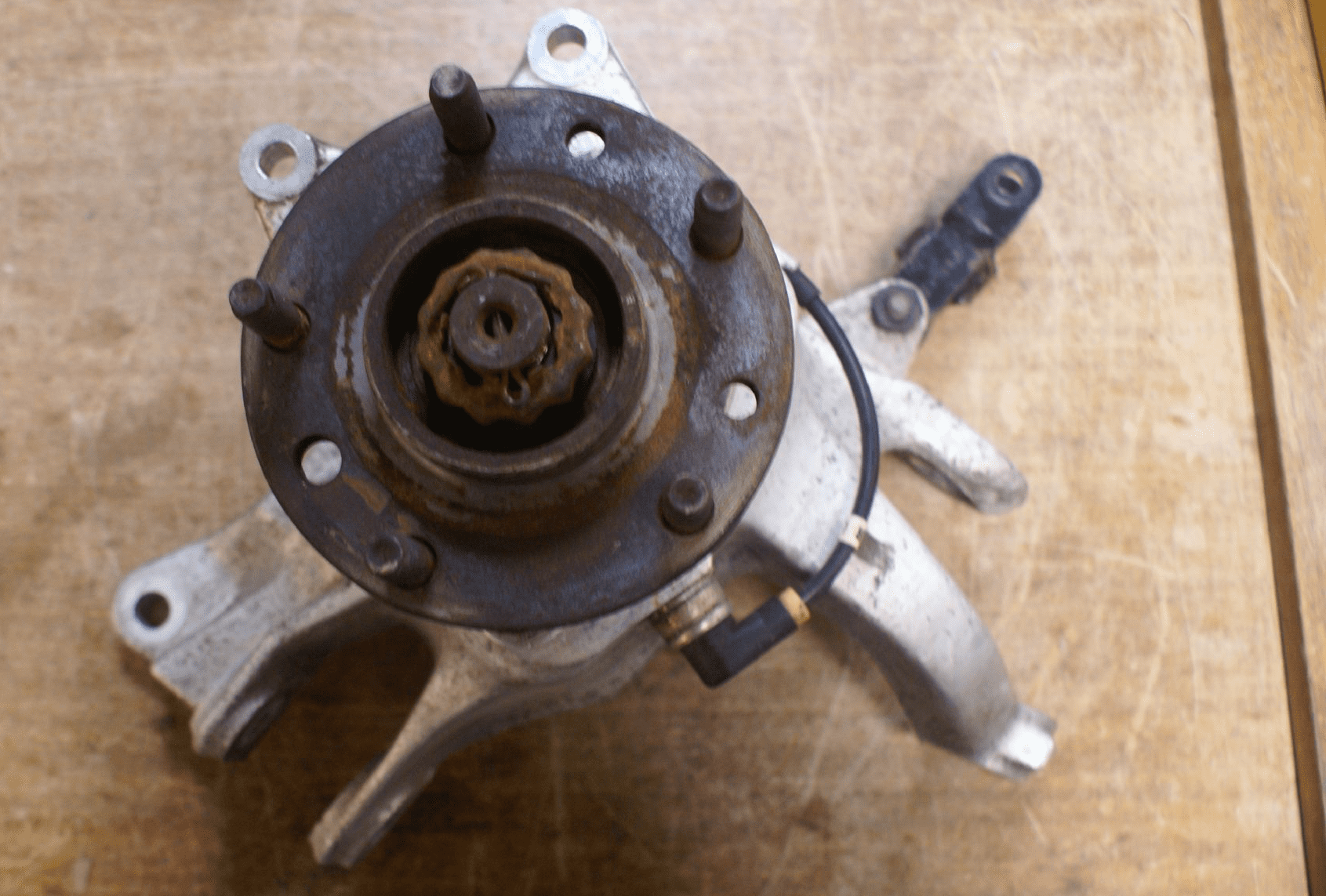 1988-1996 C4 Corvette LH Rear Suspension Knuckle Assembly GM 10052209 Used