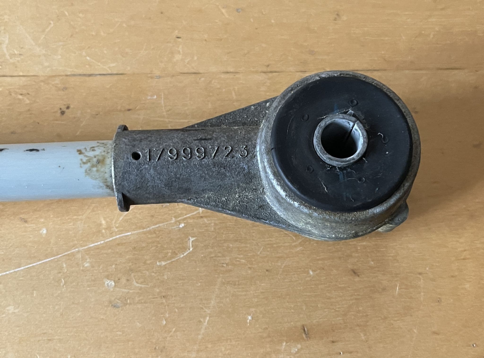 1996 C4 Corvette Composite Dogbone Lower Control Rod GM 17999723 Used