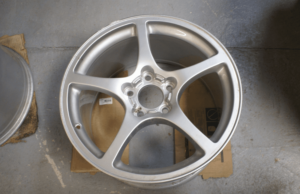 2000-04 C5 18"x 9 5" GM 9594181 Rear 5 Lug 4 75" - OEM Alloy Wheel Used ...