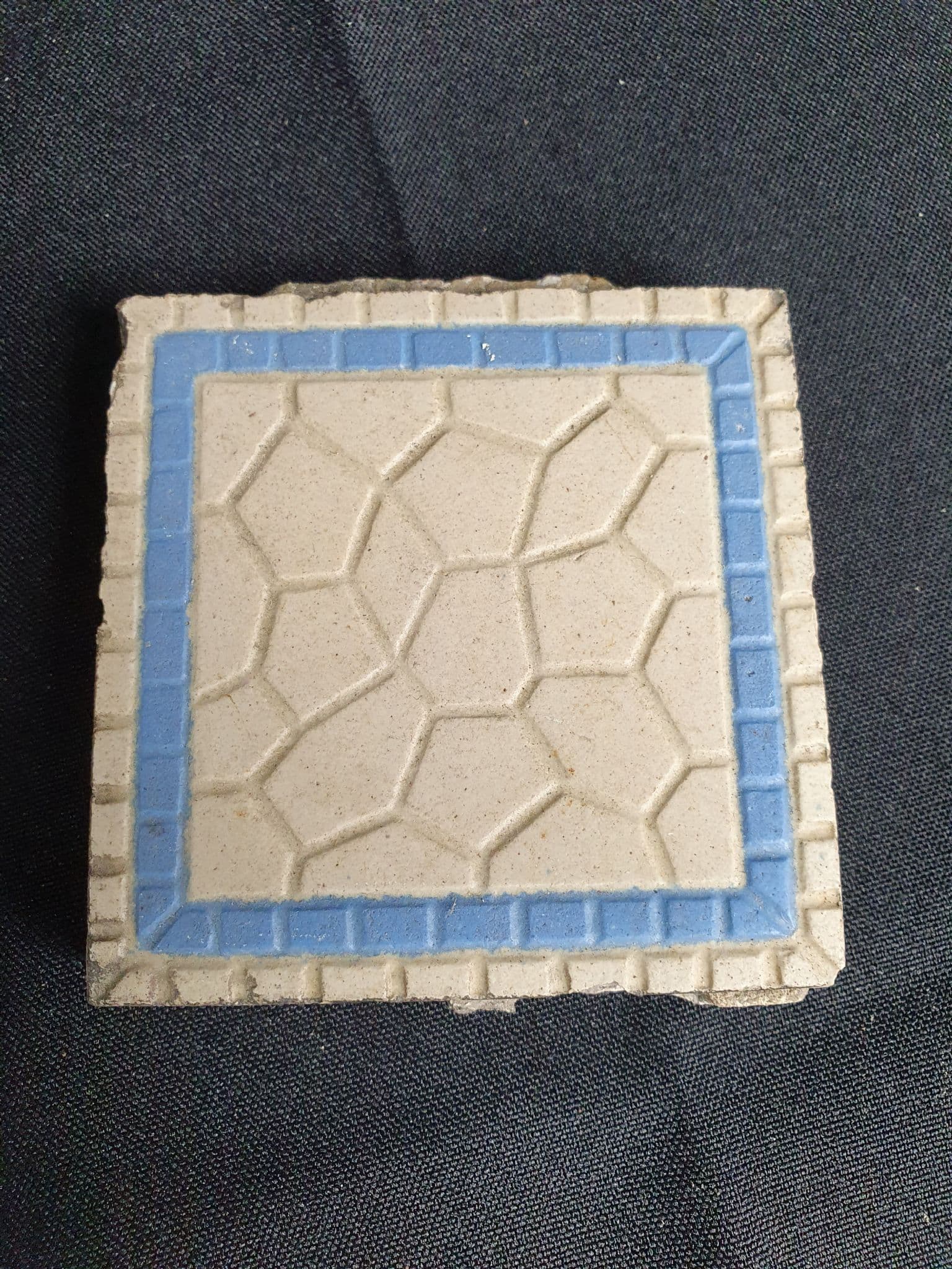 RMS OLYMPIC 1ST CLASS TOILETS/BATHROOM SMALL FLOOR TILE