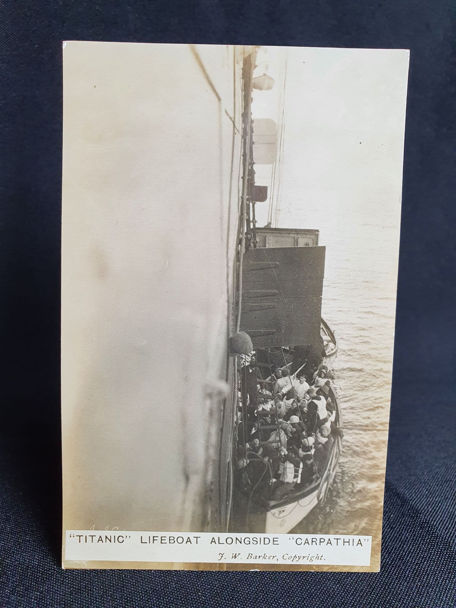 TITANIC LIFEBOAT ALONGSIDE CARPATHIA POSTCARD
