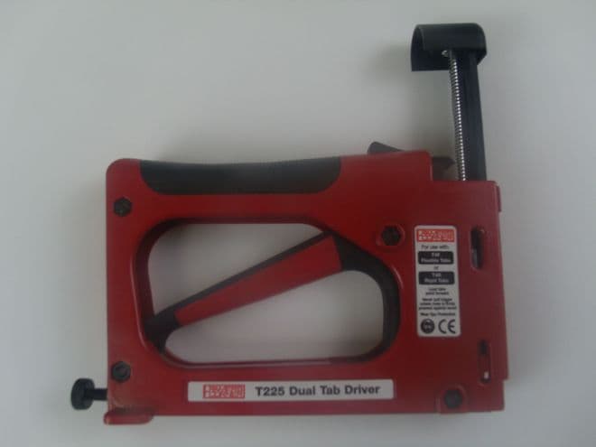 Special Offer | Tab Gun T225 & 5,000 Flex Tabs | UK Framing Supplies