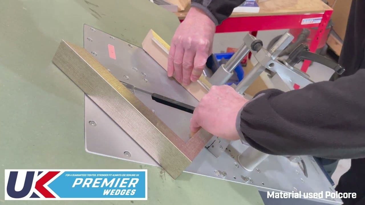 UK Premier UNI Framing Wedges/V-Nails - 12mm Softwood