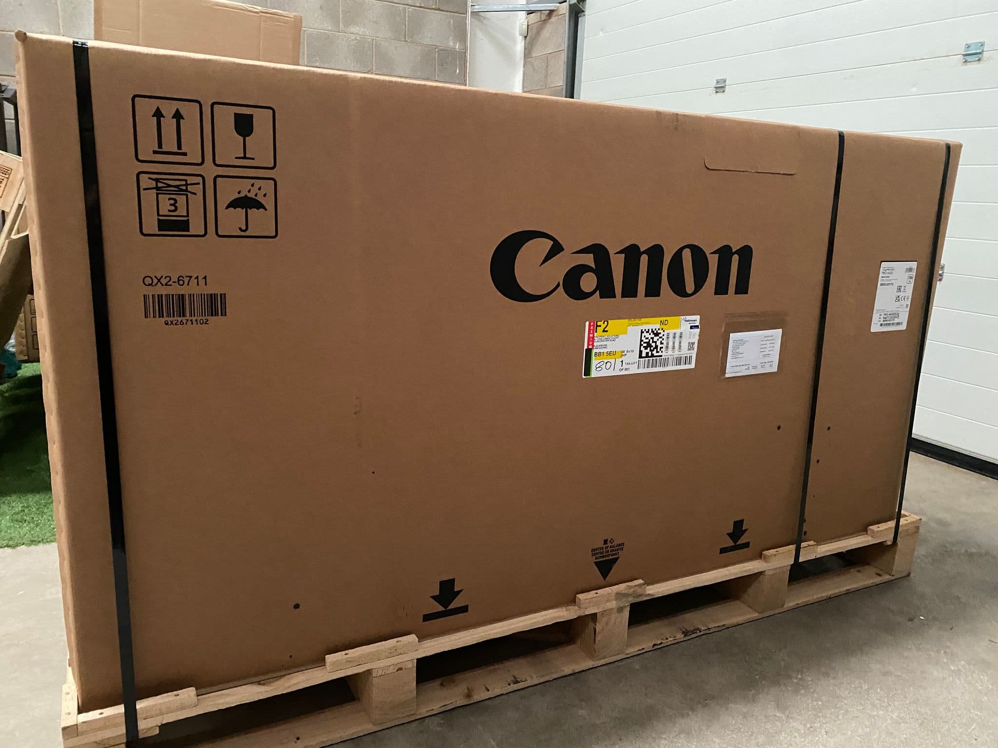 Canon imagePROGRAF PRO‑4600 – 44" Professional Large‑Format Printer ...