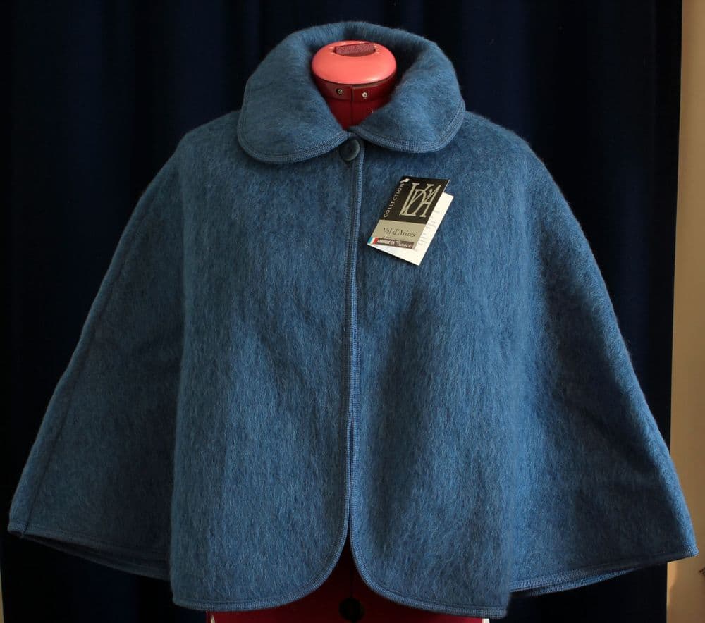 100 Pyrenean Wool Bed Cape in Ocean Size 12-18