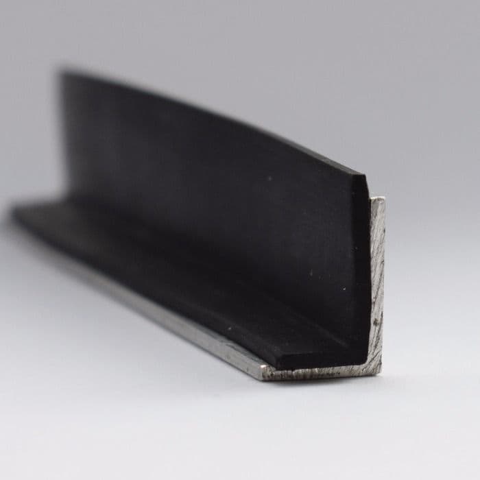 04 INDIA RUBBER ANGLE IRS 0137 N PRICE PER METRE