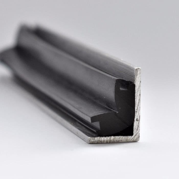 06 INDIA RUBBER ANGLE IRS 0479 EP PRICE PER METRE