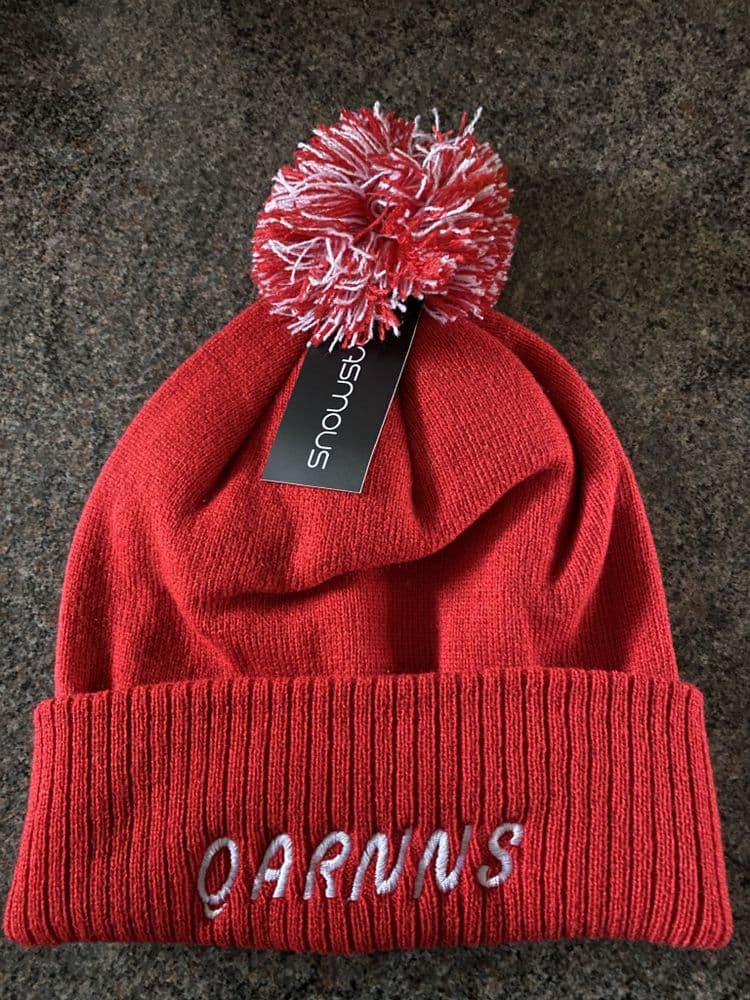 BOBBLE HAT QARNNS