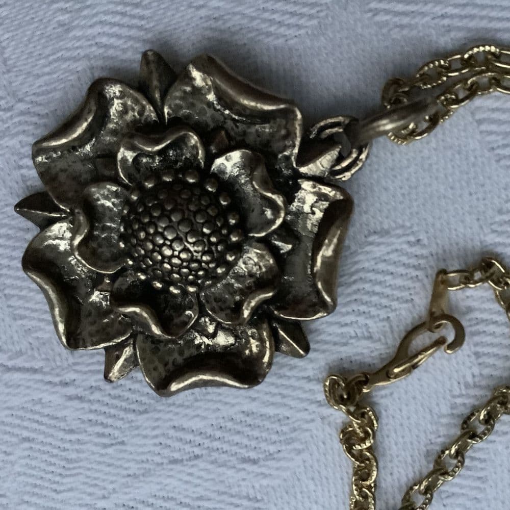 A Vintage Miracle Tudor Rose Pendant - 1970Pale Gold Colour Tudor Rose ...