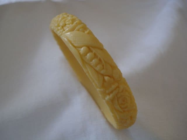 Japanese Faux Ivory Celluloid Bangle with Floral decoration 1920s to ...
