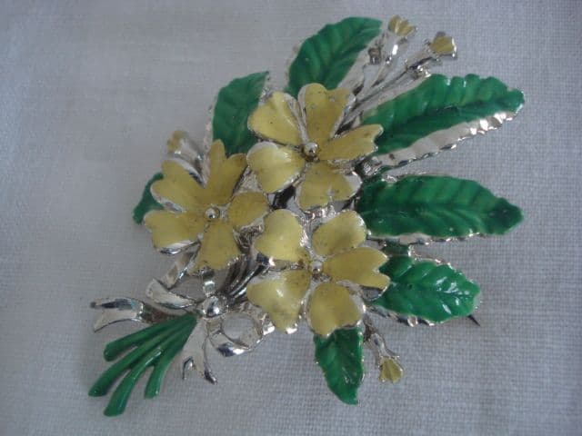 Primrose Brooch Signed Exquisite - 1960 s SOLD