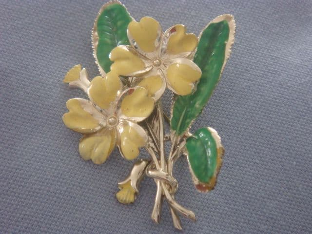 Primrose Brooch - Signed Exquisite Brooch - 1960s Flower Brooch SOLD
