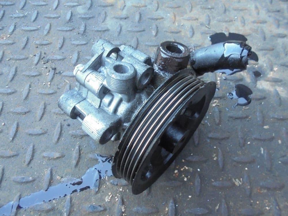 toyota avensis 2 0 d4d - power steering pump 2003-2006