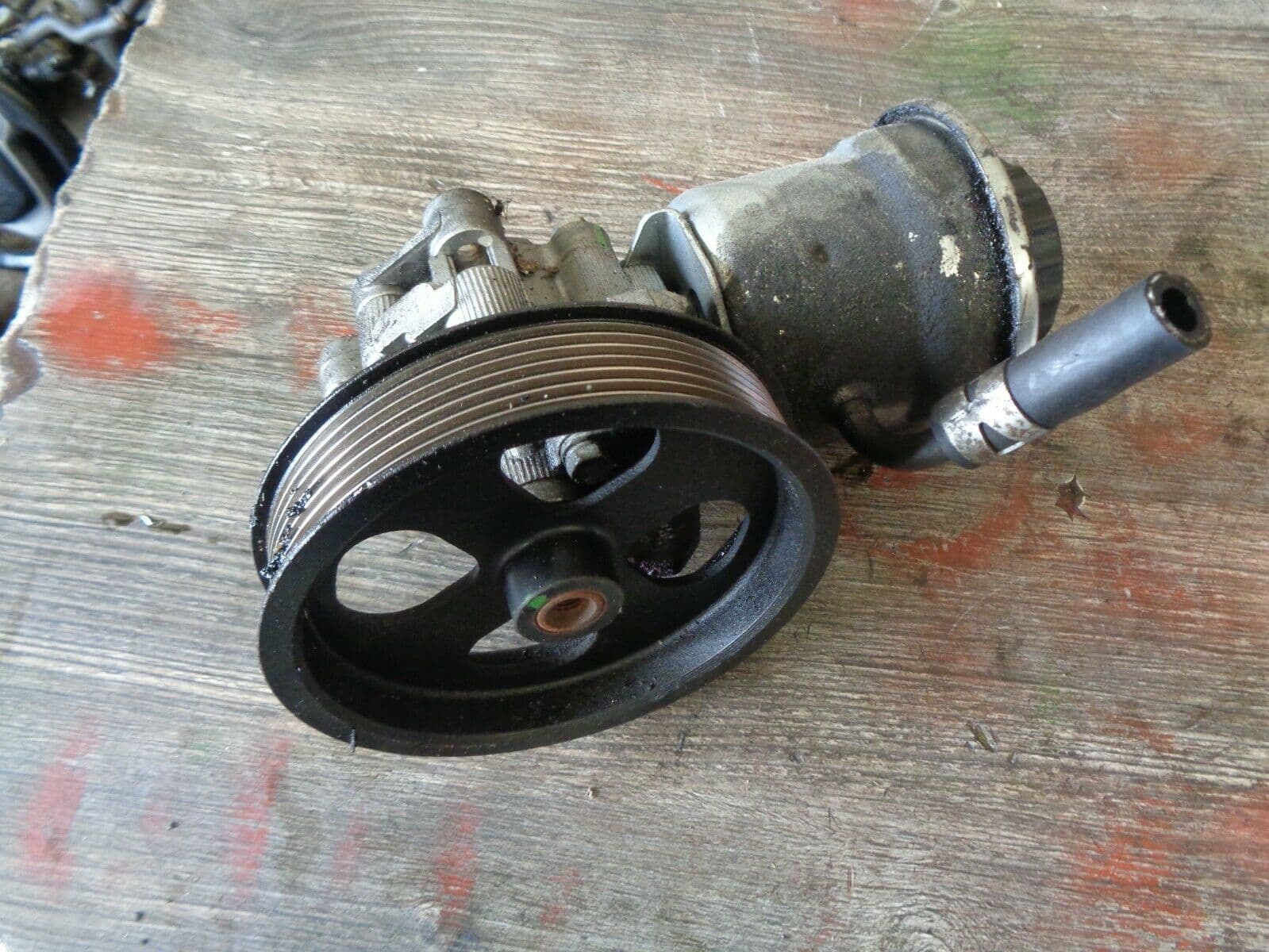 toyota avensis 2 0 D4D - power steering pump 2006-2009