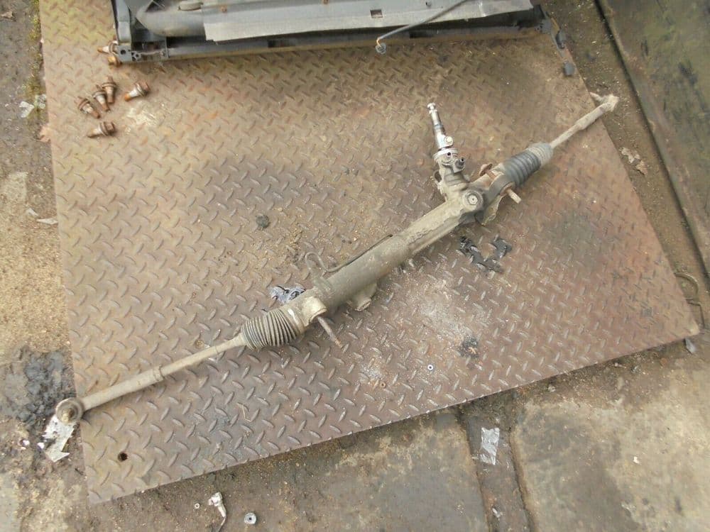 toyota avensis 2 0 d4d - power steering rack
