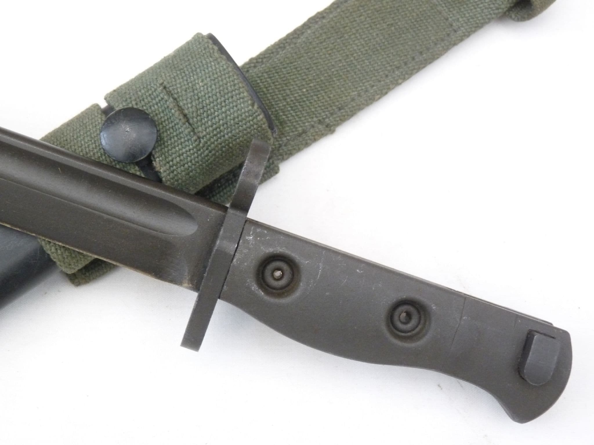 Australian made SLR L1A2 bayonet and scabbard new/unissued in frog