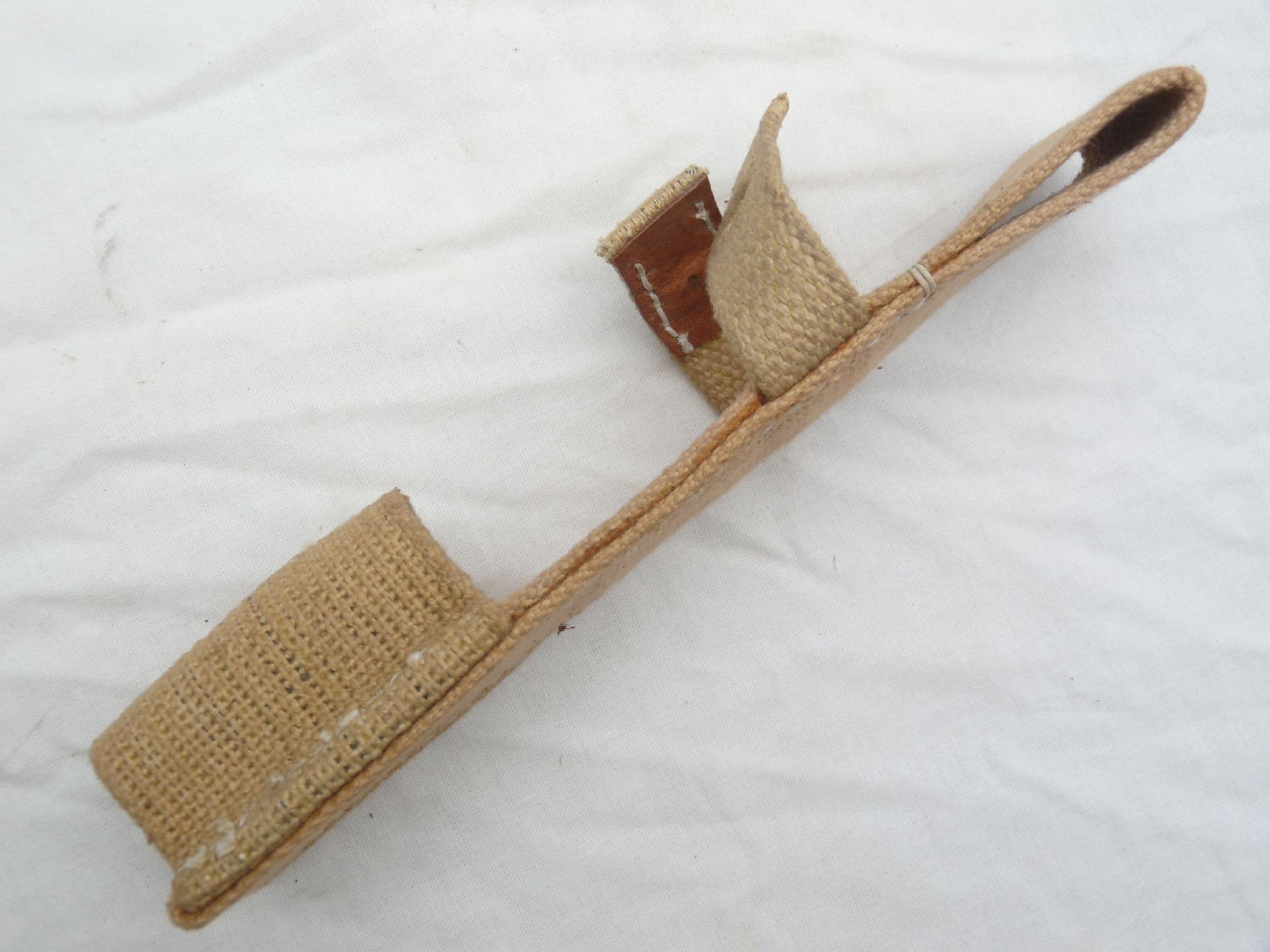 Repro German WW2 S1884/98 bayonet frog DAK