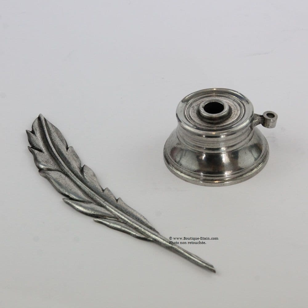 Encrier rond en étain à collectionner