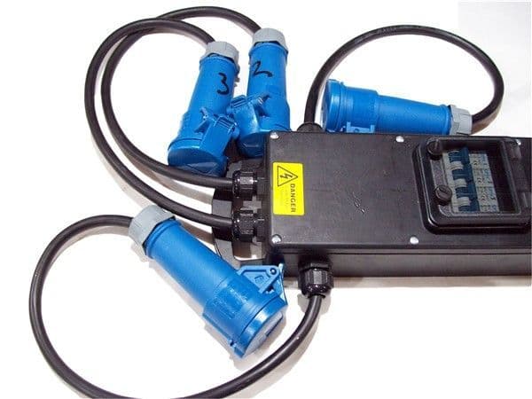 32amp 230v 3pin inlet to 4off MCB protected 16amp outlets