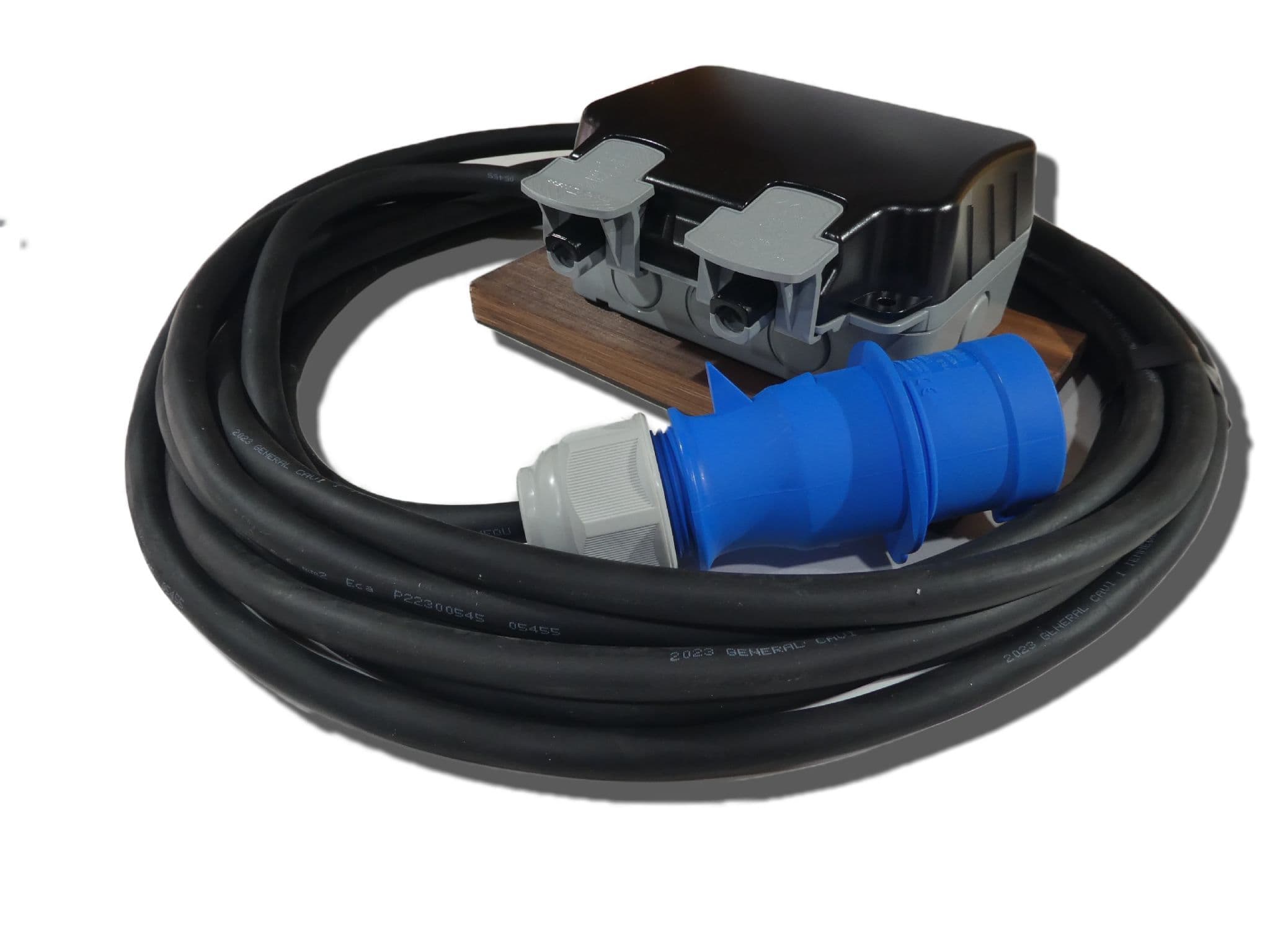 32amp plug to outdoor IP66 weatherproof socket