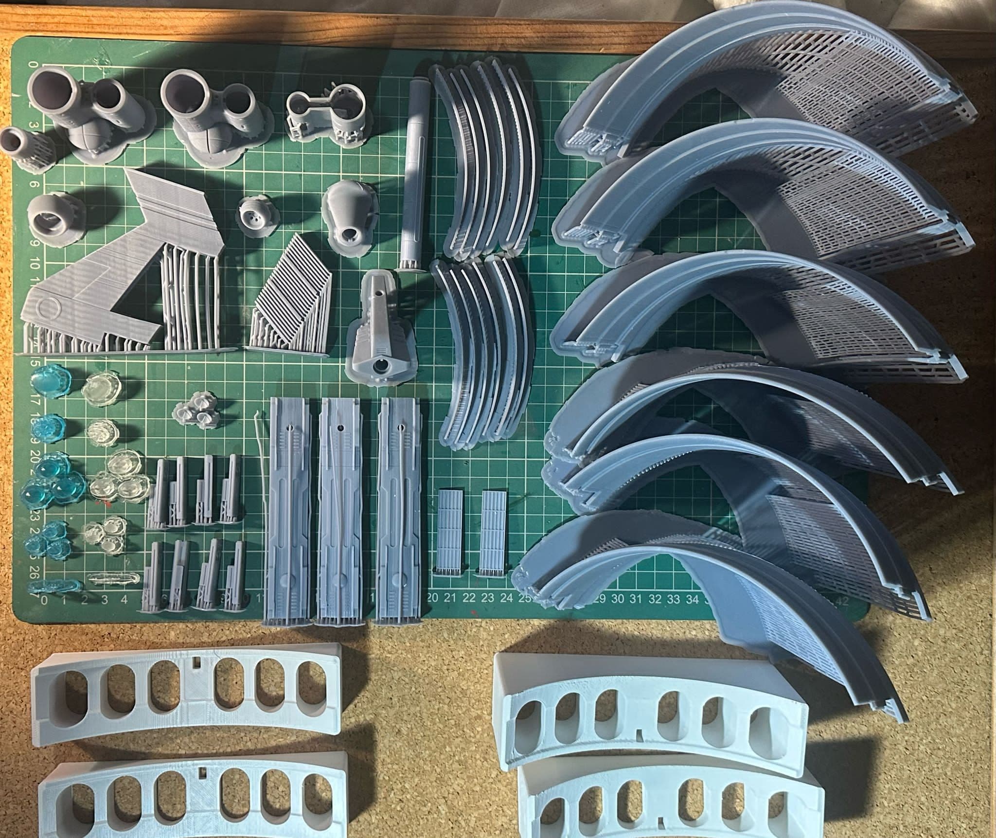 Star Trek Declaration Class Warp 32 Starliner USS Enterprise Model Kit