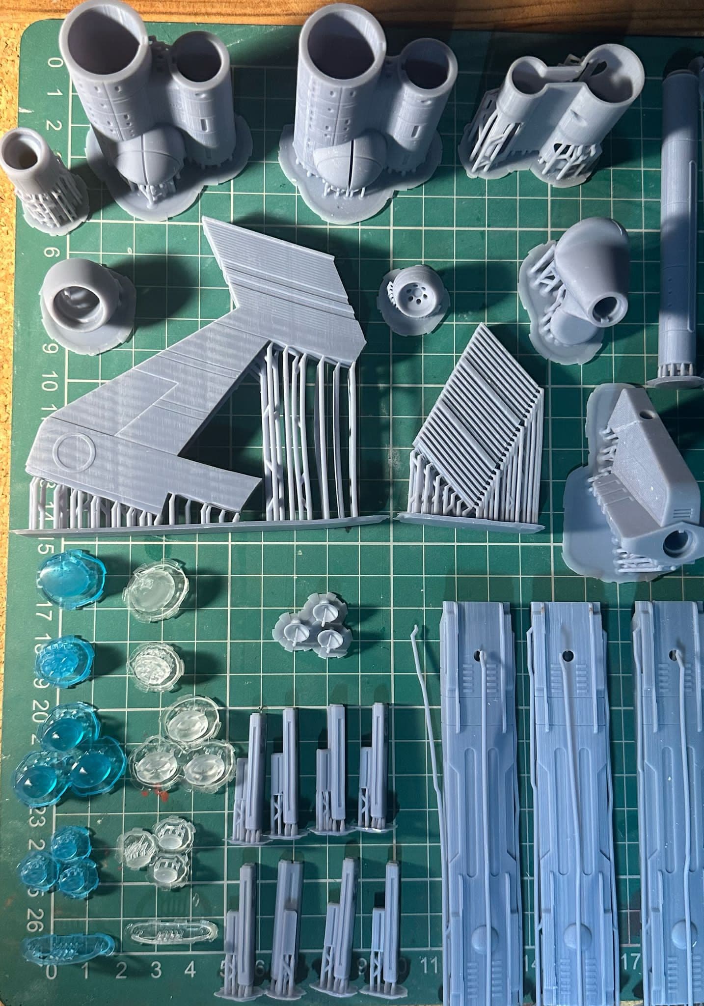 Star Trek Declaration Class Warp 32 Starliner USS Enterprise Model Kit