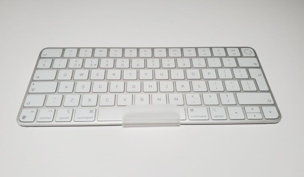 Apple Magic Keyboard with Touch ID for Mac models with M1/M2 - NEW VATINC