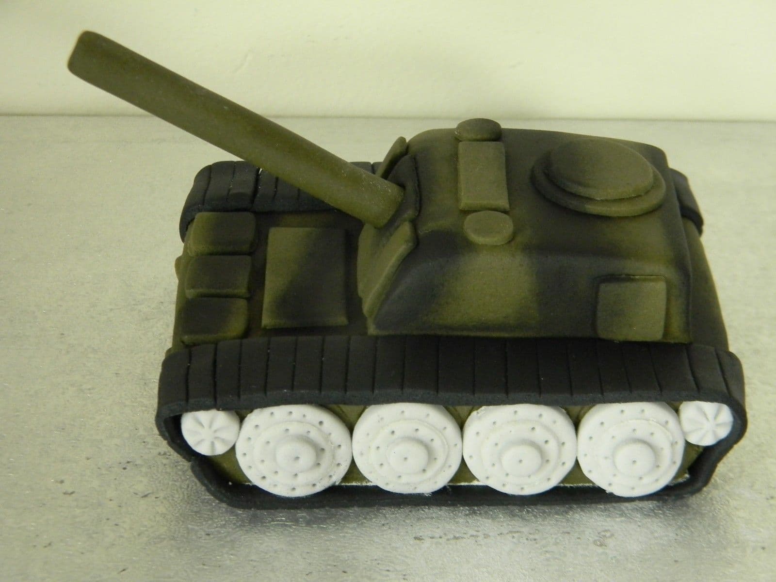 Challenger Tank Cake Topper