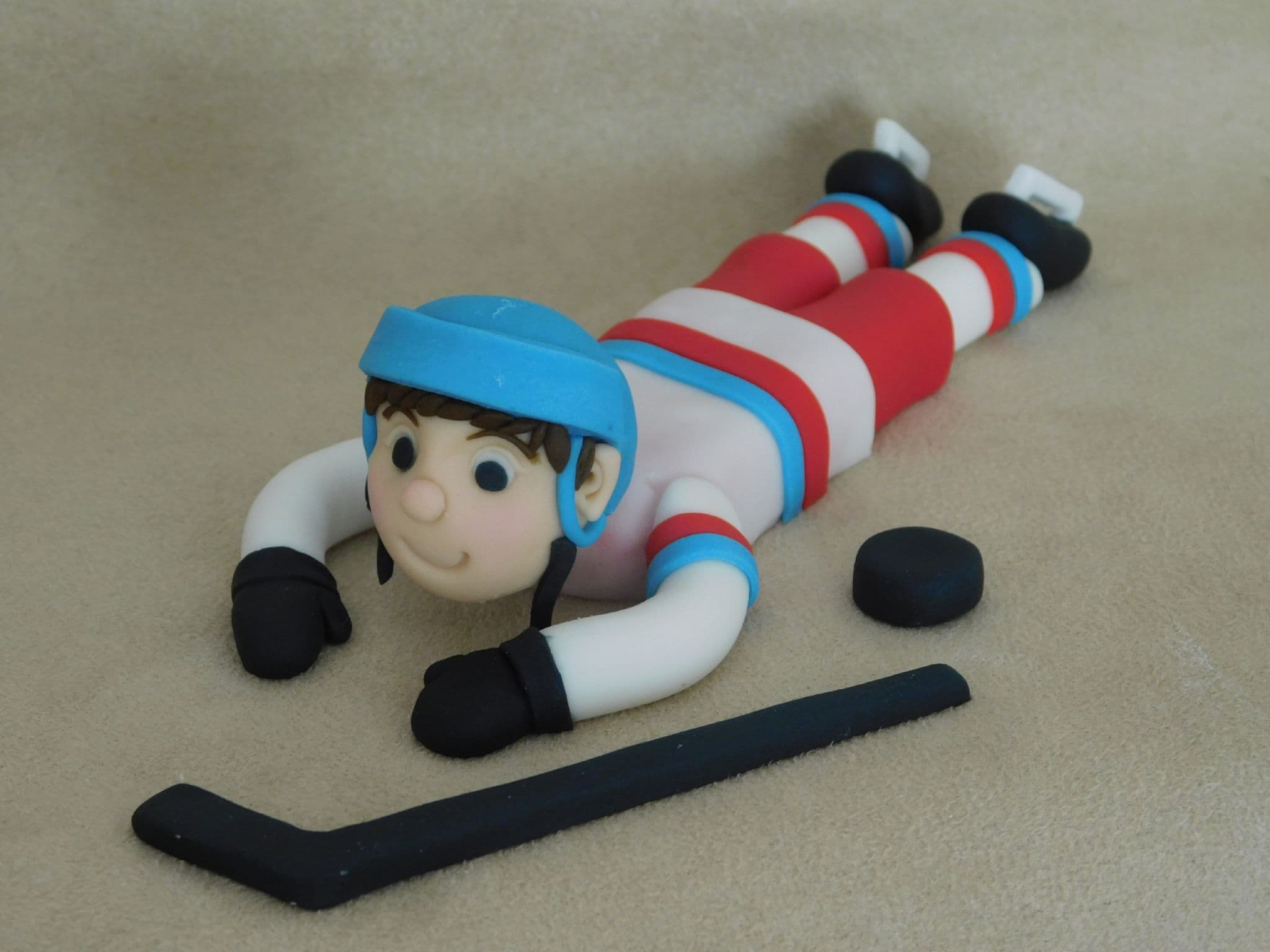 Ice hockey cake topper
