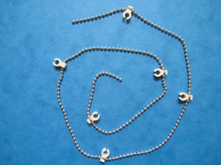 CHROME VERTICAL BLIND LINK BEAD CHAIN WITH WHITE CLIP