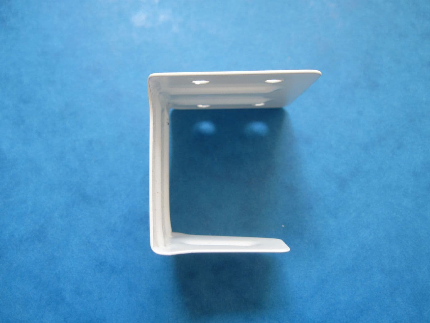 VENETIAN BLIND CENTER SUPPORT BRACKET FOR APPROX 43MM TOP BOX