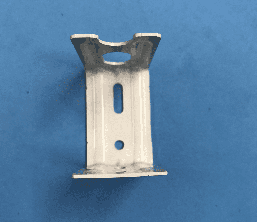 VENETIAN BLIND CENTER SUPPORT BRACKET FOR APPROX 43MM TOP BOX