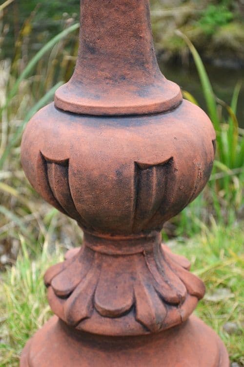 Decorative architectural finial pinnacle