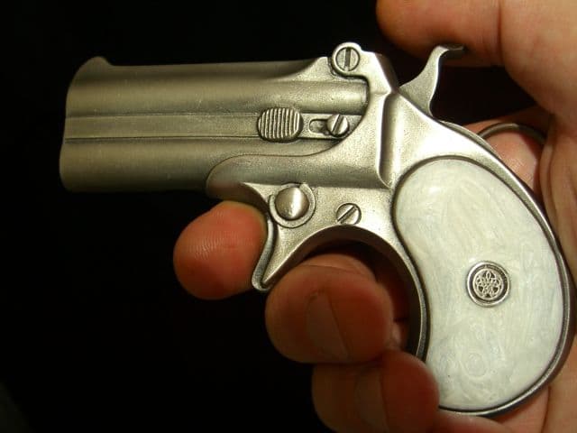 DERRINGER PISTOL Belt Buckle display stand