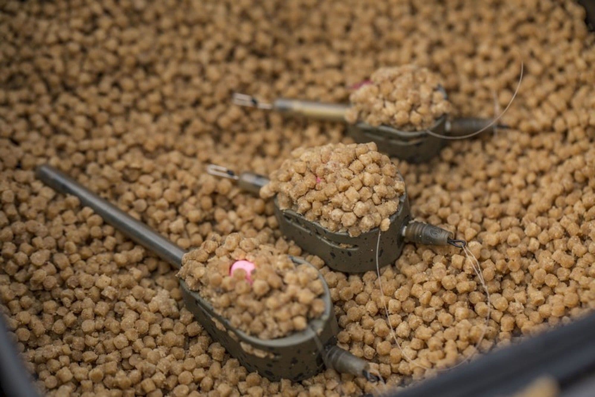 Guru Extra Distance Hybrid Feeder Mini 30g