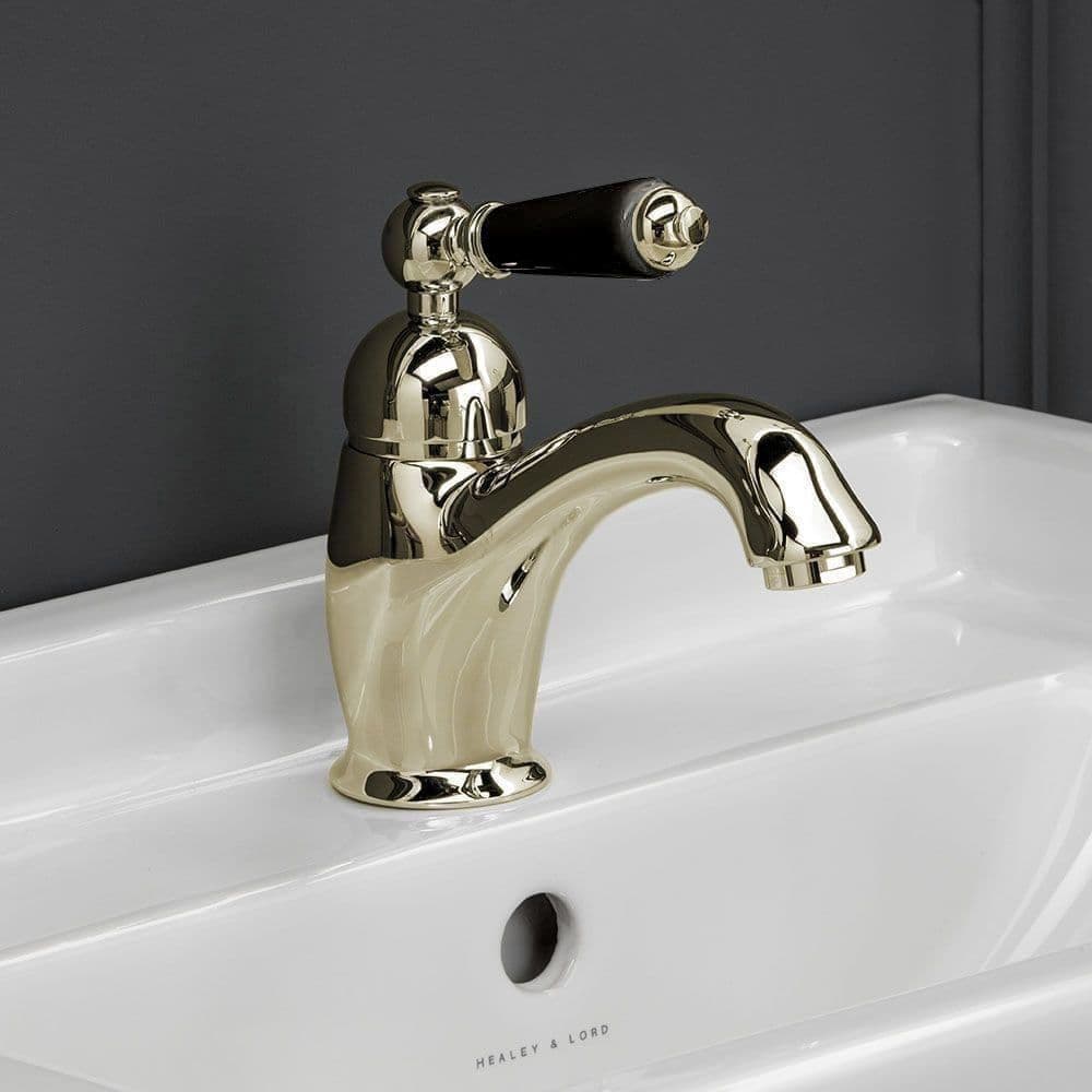 Healey & Lord Classic Doc M Disabled Close Coupled Toilet Pack - Manual ...