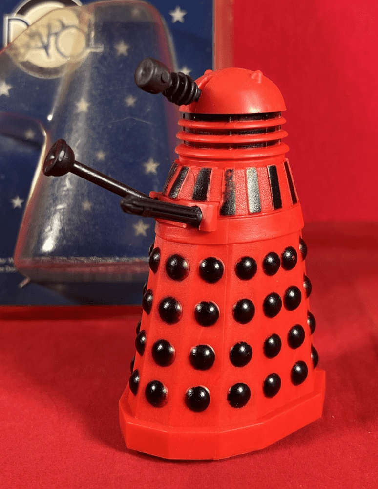 Doctor Who Dapol Blue Clamshell Red/Black Dalek - Figure