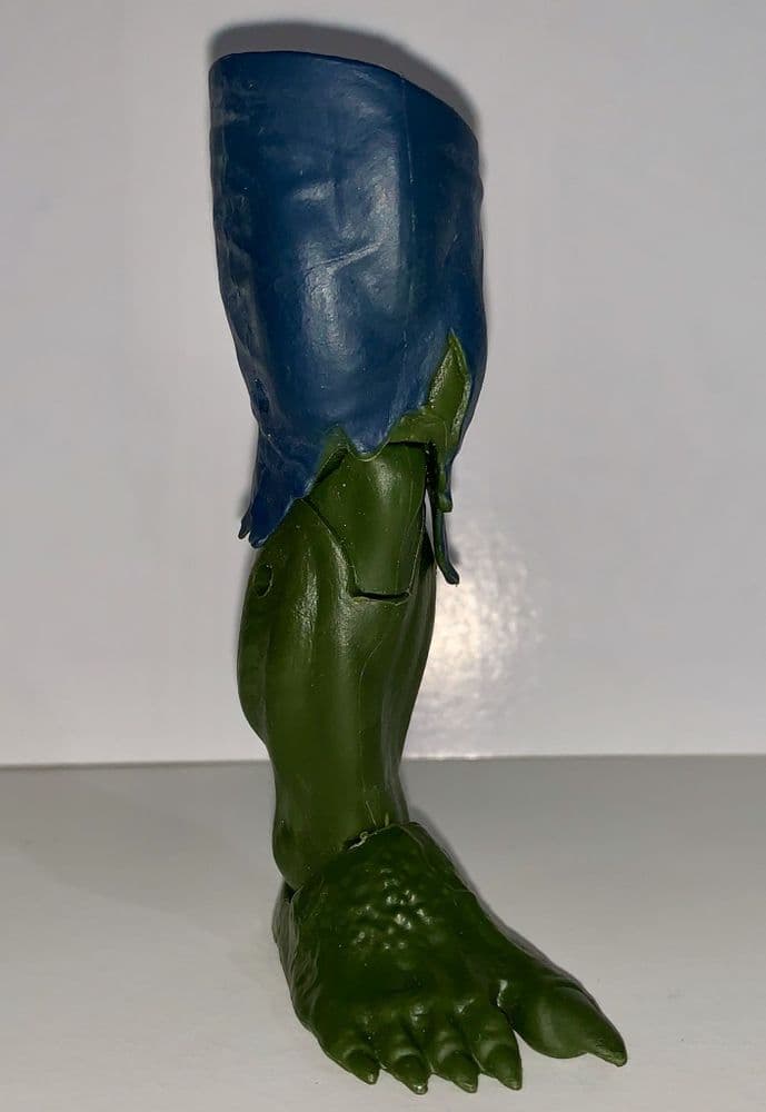 Marvel Legends BAF Part Green Goblin Right Leg