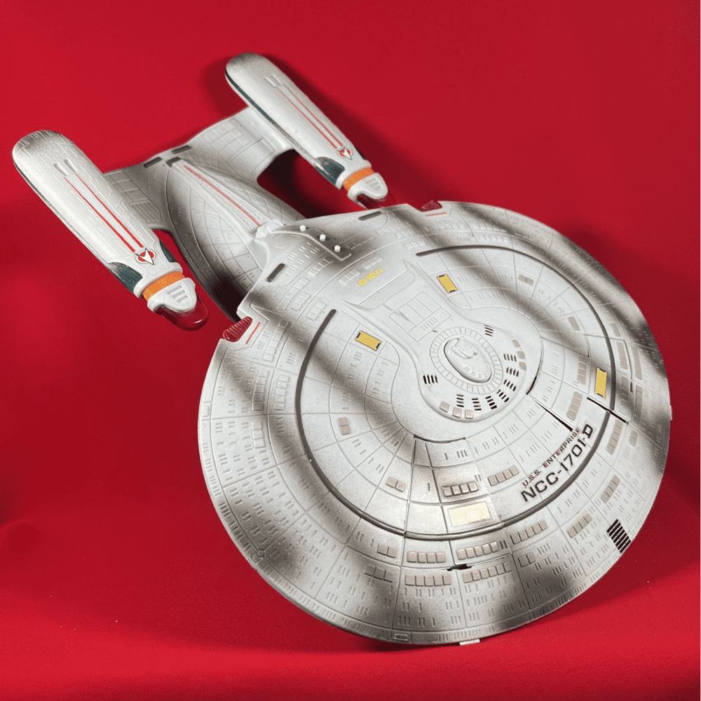 Star Trek Generations Starship Enterprise NCC-1701-D - Working