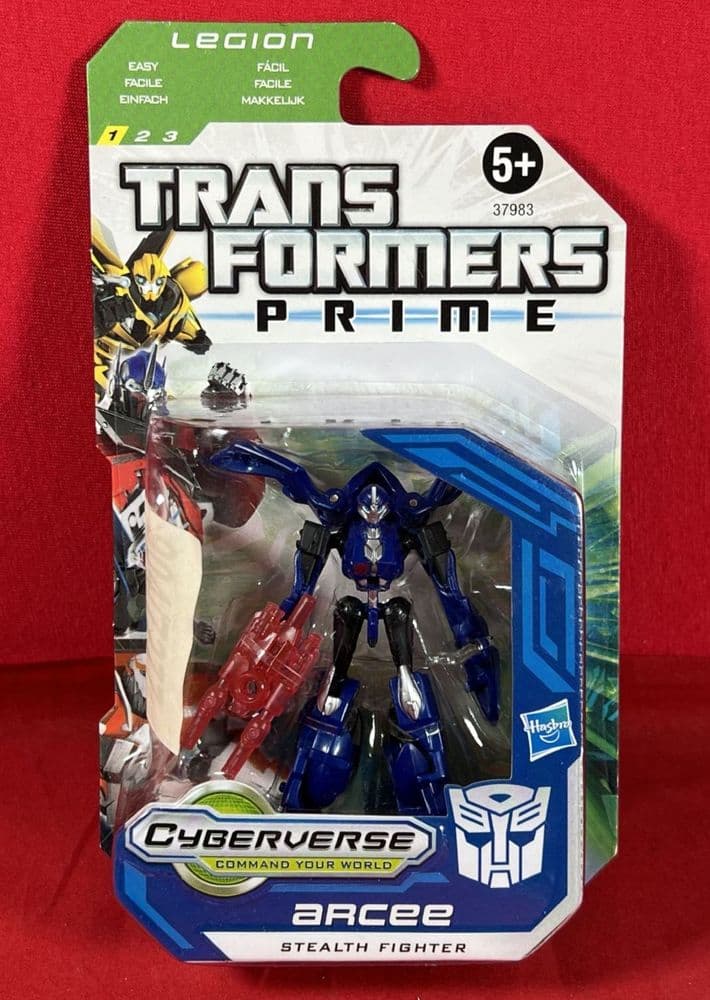 Transformers Prime - Cyberverse Arcee - Legion Class - Sealed on Card