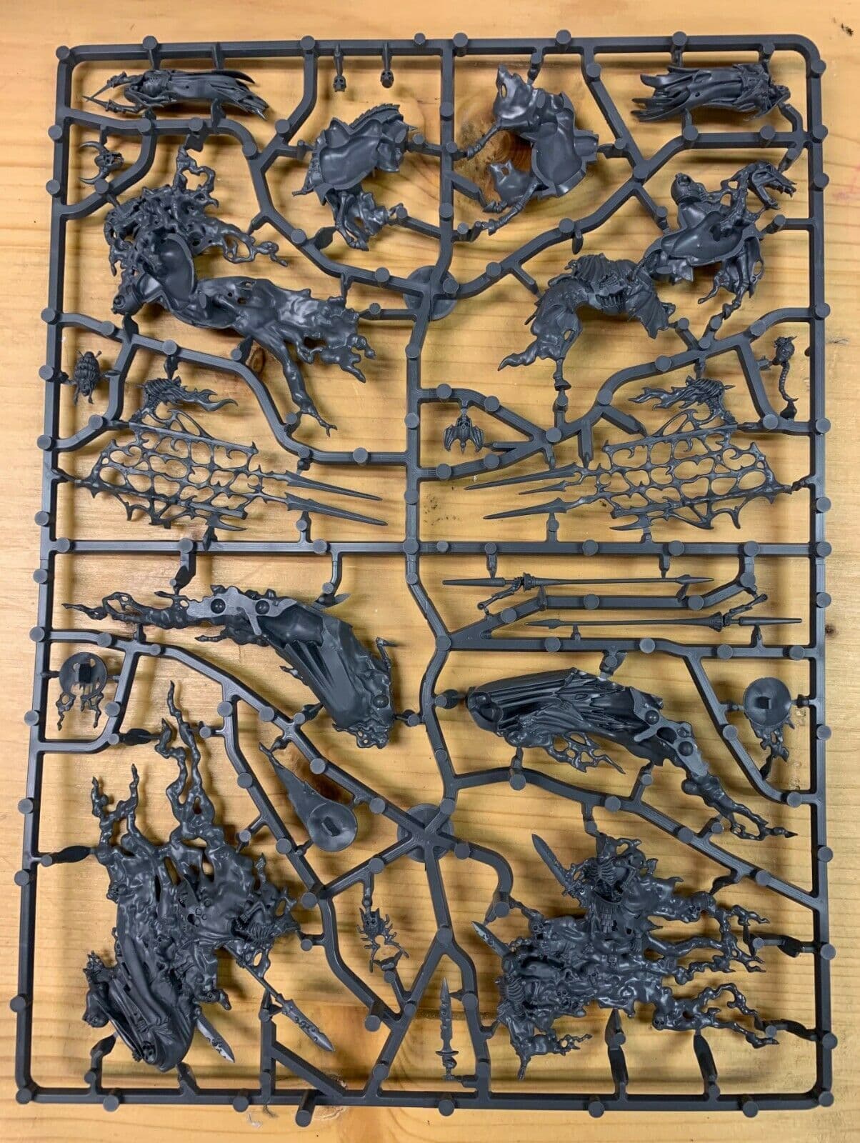 Warhammer Vampire Counts Coven Throne/Mortis Engine - RETIRED