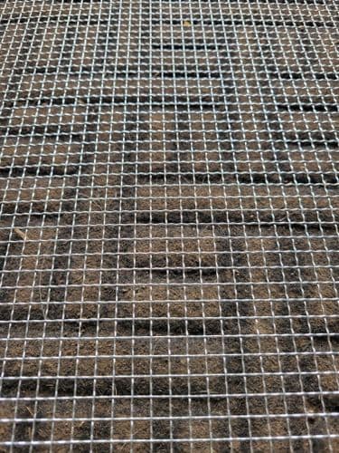 Inner mesh insert for the mattis electric soil sieve